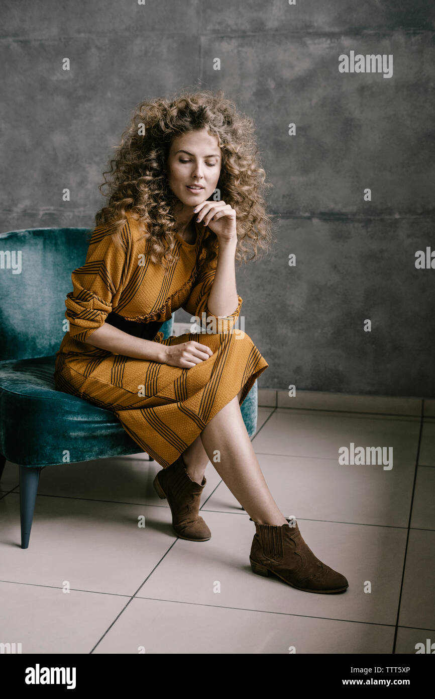 Strong woman retro hi-res stock photography and images - Alamy