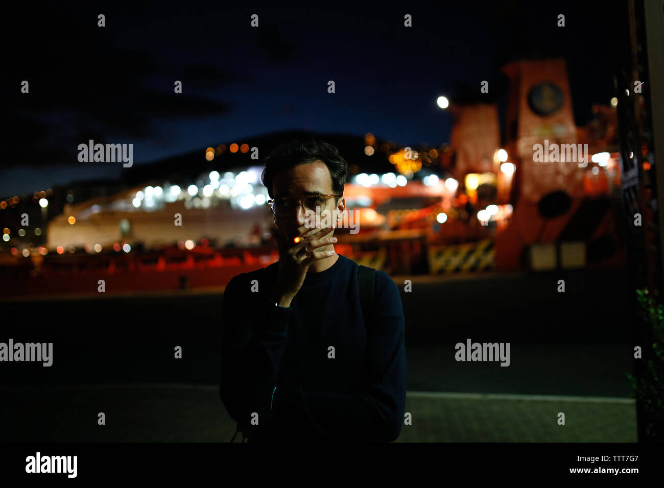 Smoking cigarette night hi-res stock photography and images - Alamy