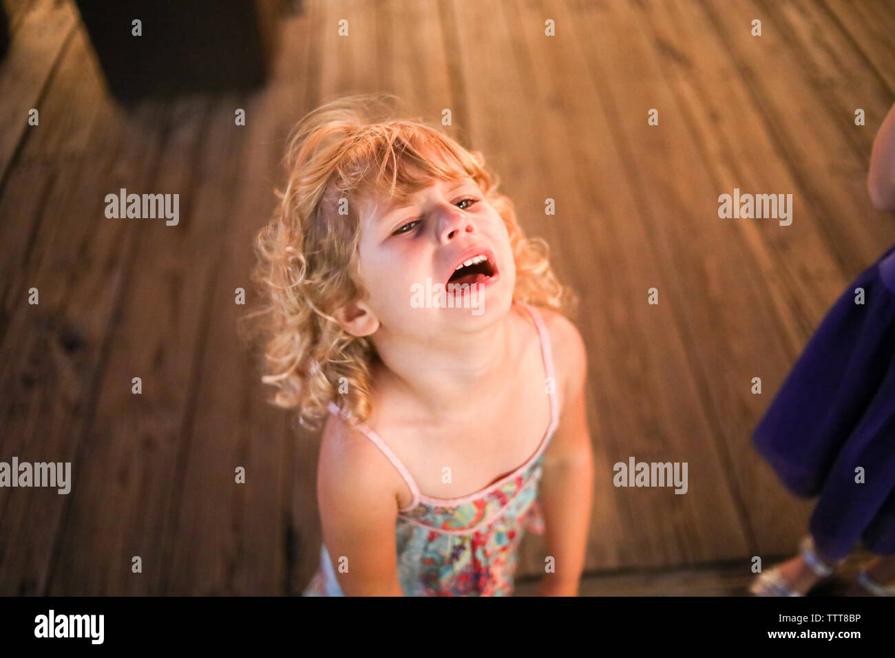 Crying person hi-res stock photography and images - Alamy