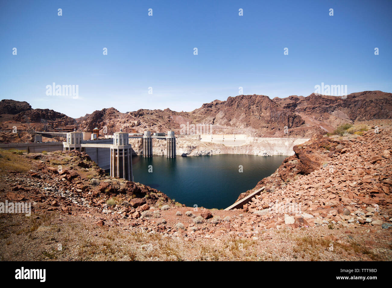 Hydroelectric dam blue sky hi-res stock photography and images - Alamy