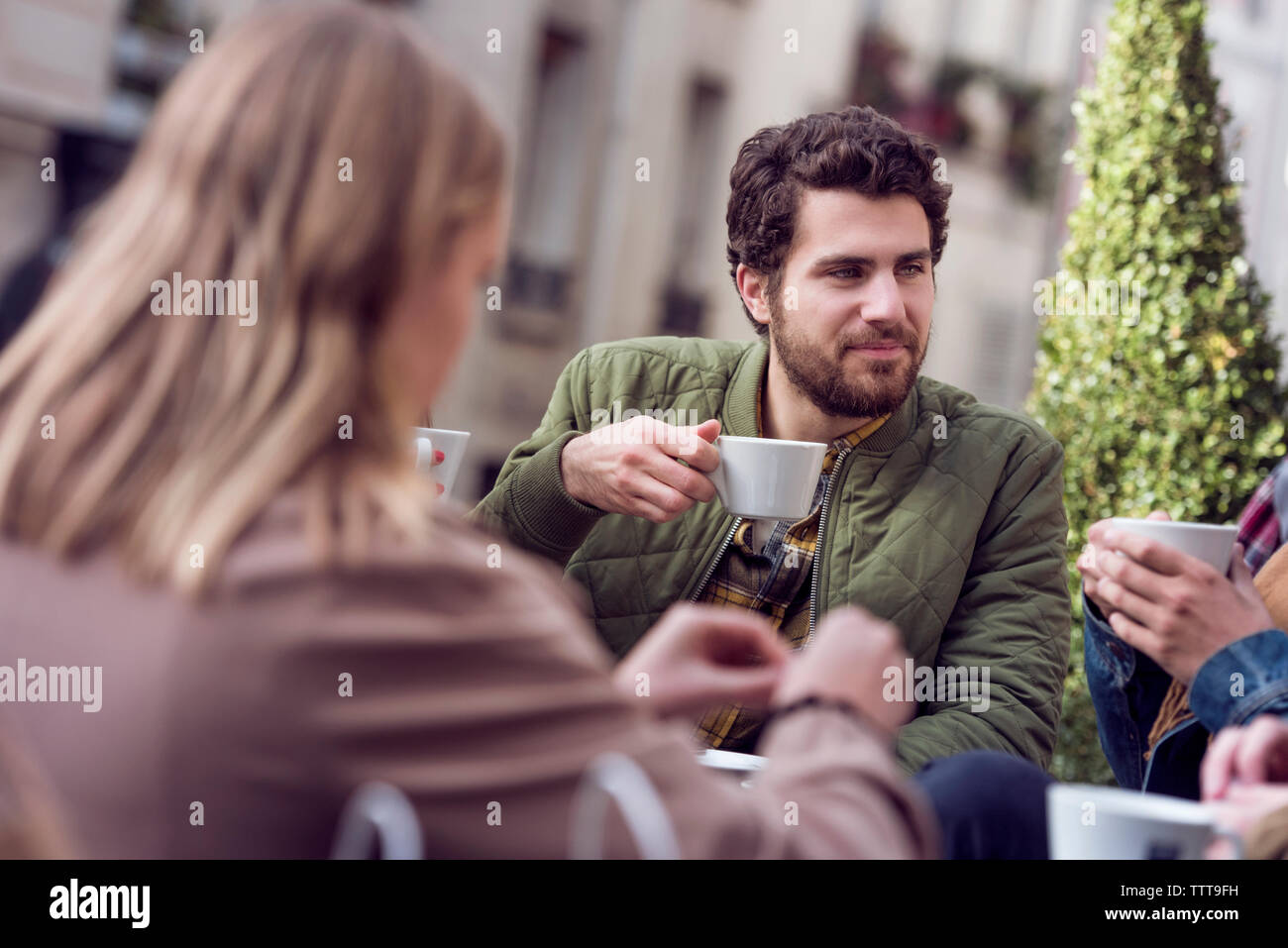 Friends having coffee hi-res stock photography and images - Alamy