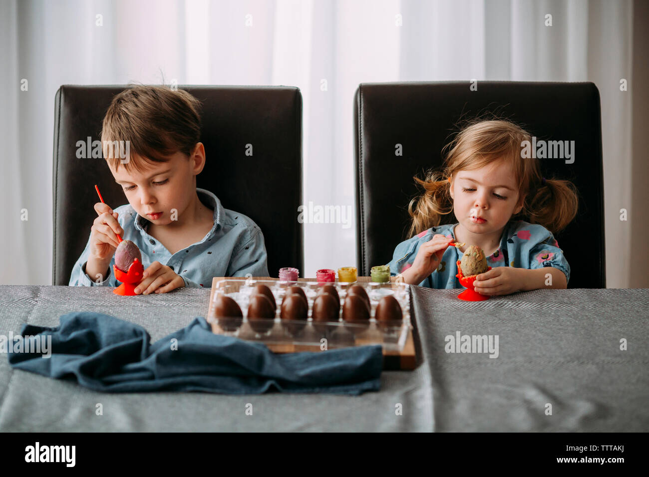 Table making hi-res stock photography and images - Alamy