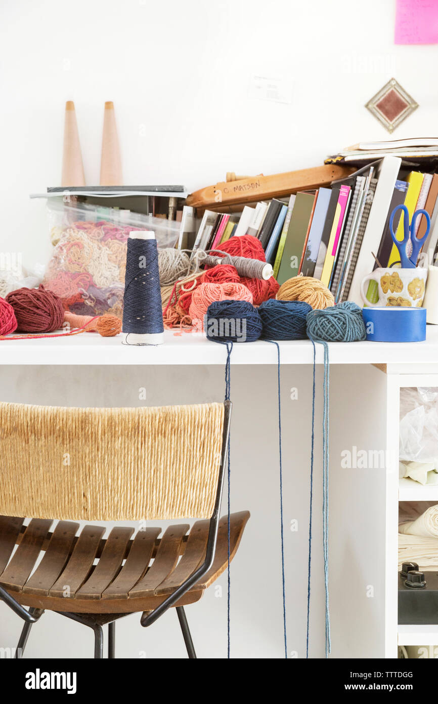 Yarn wall hi-res stock photography and images - Alamy