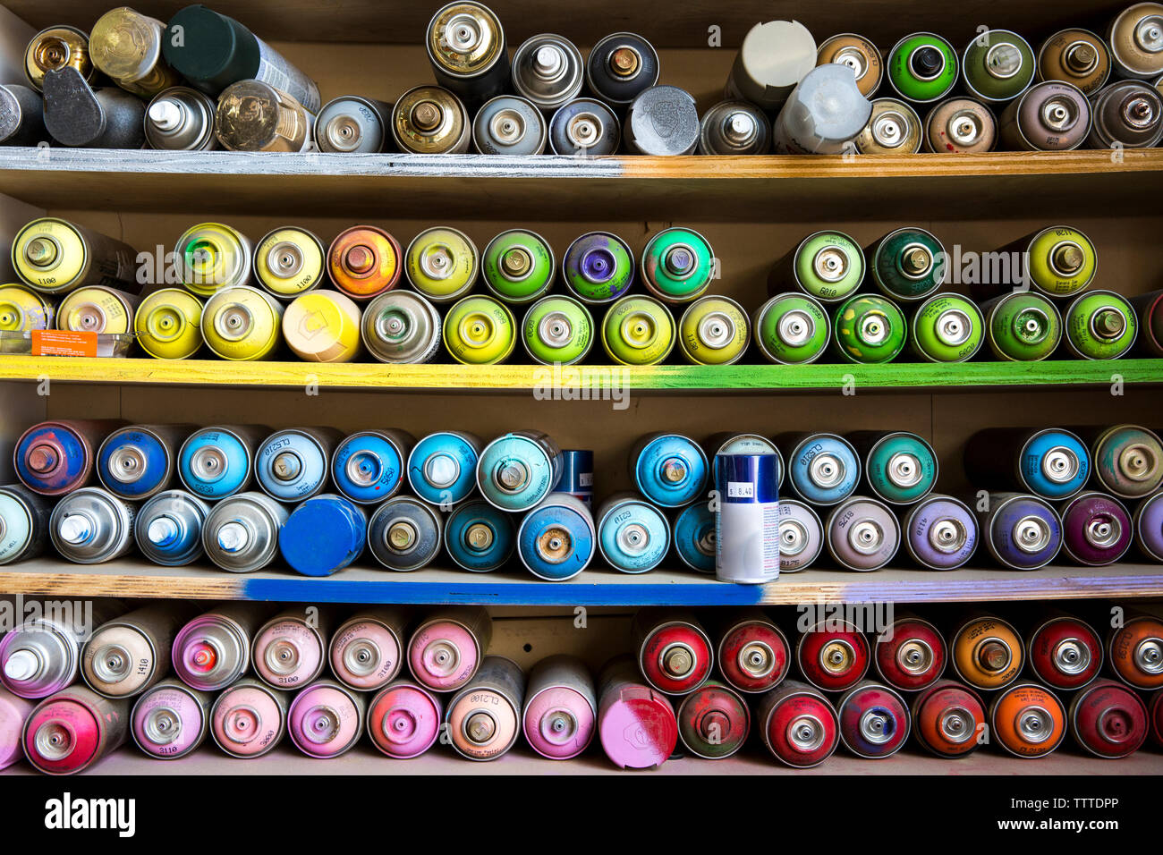 Spray paints hi-res stock photography and images - Alamy