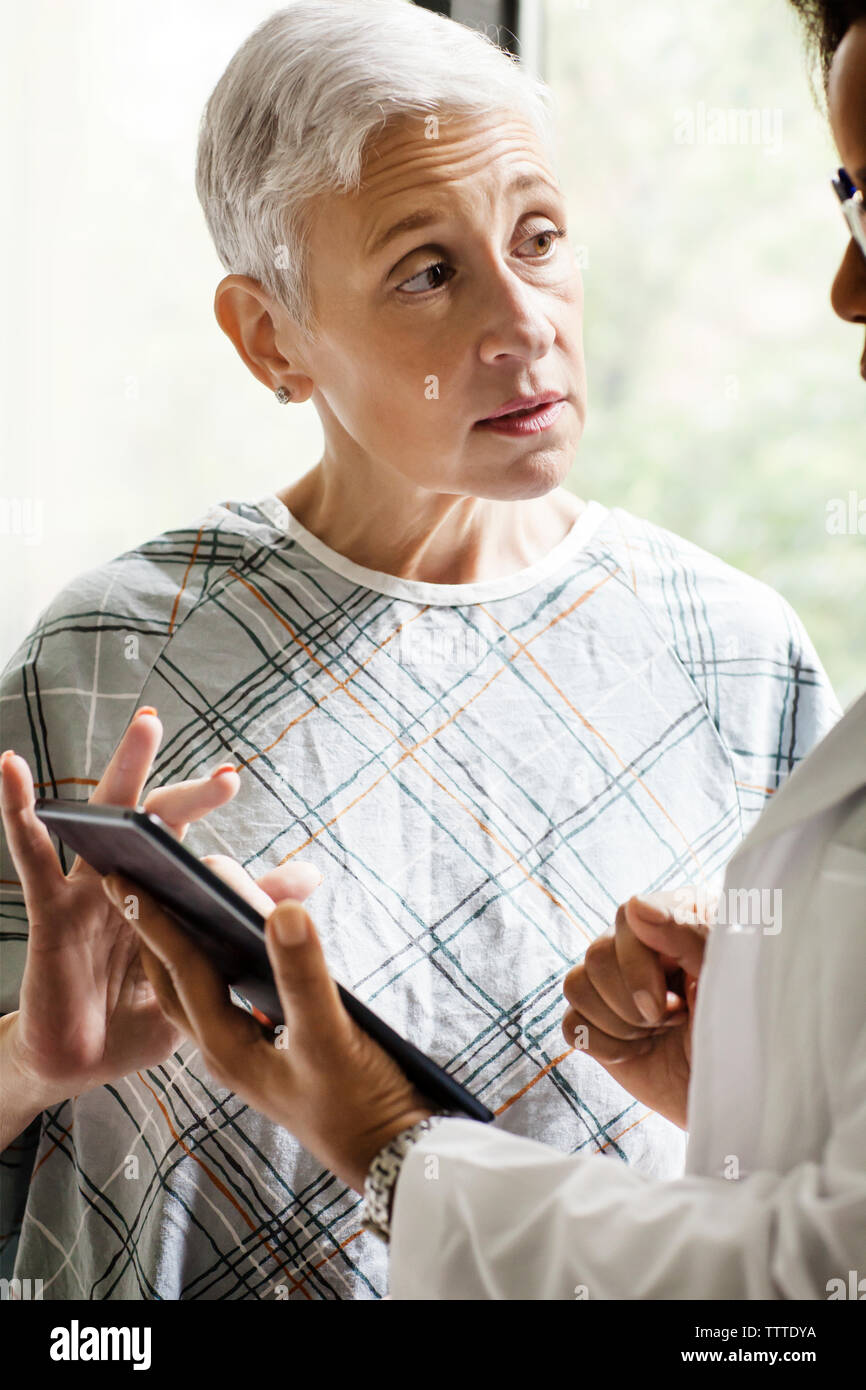 Senior old female doctor using hi-res stock photography and images - Alamy