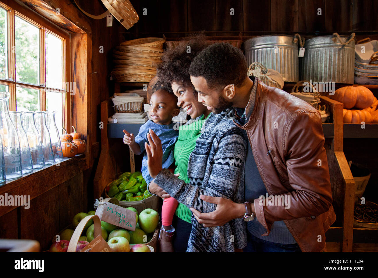 View through shop window hi-res stock photography and images - Alamy