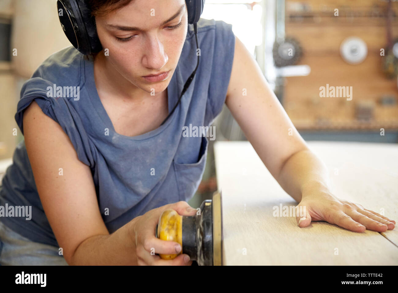 Carpenter sanding hi-res stock photography and images - Alamy