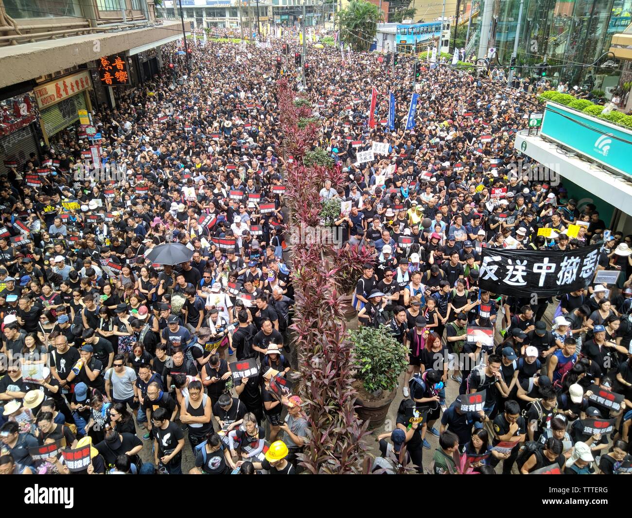 Hong Kong, 16 June 2019 - Protest crowd in Causeway Bay of Hong Kong ...