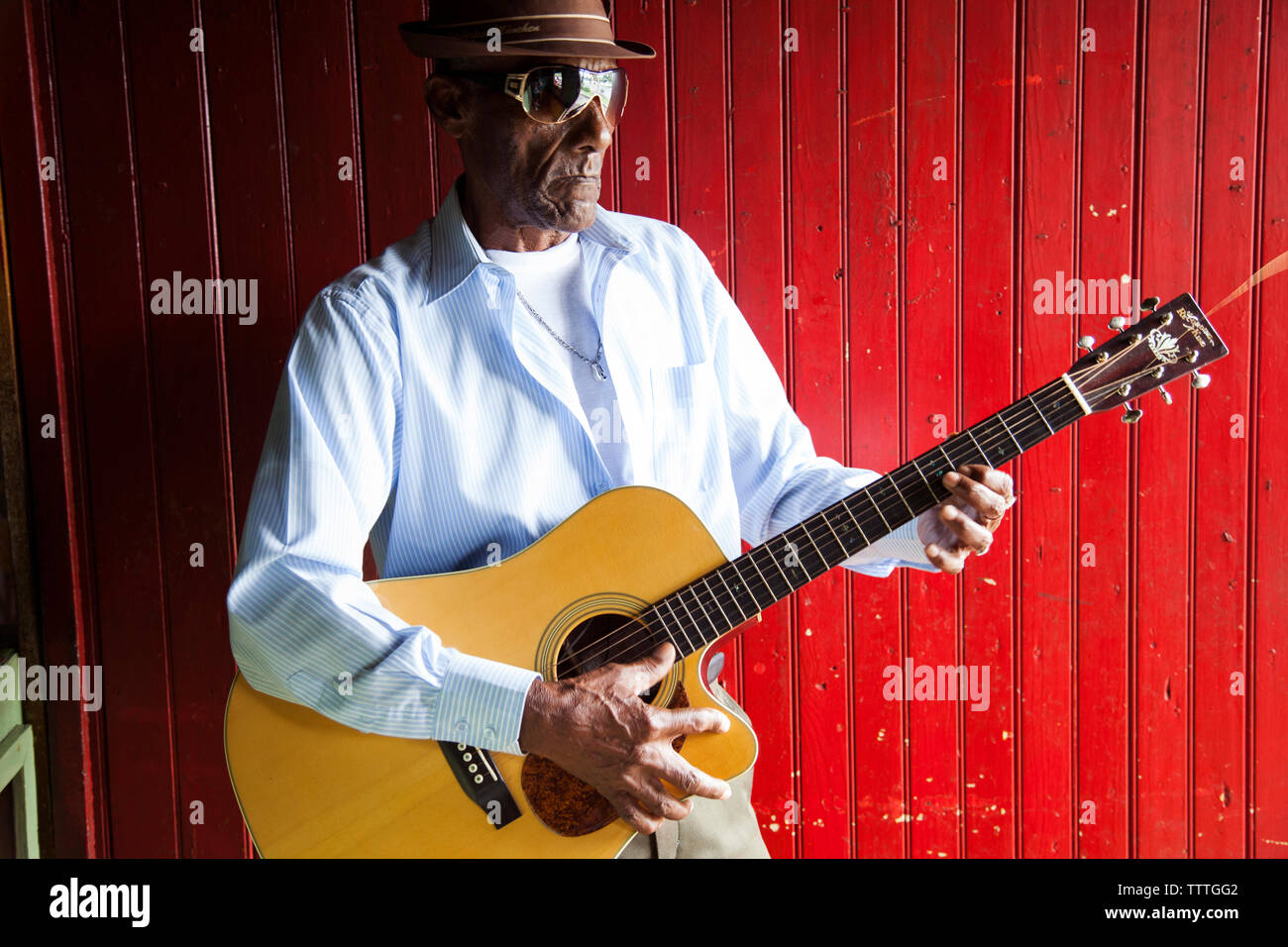 JAMAICA, Port Antonio. Albert Minott of the Mento band, The Jolly Boys ...