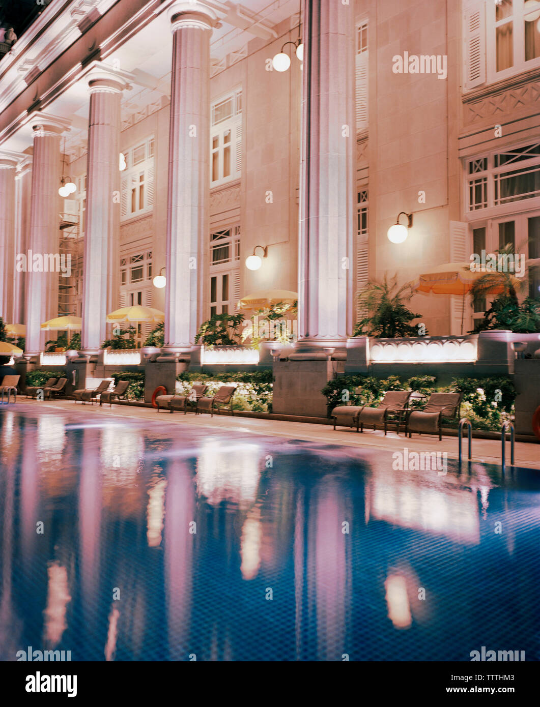 SINGAPORE, Asia, exterior of Fullerton hotel with swimming pool Stock ...