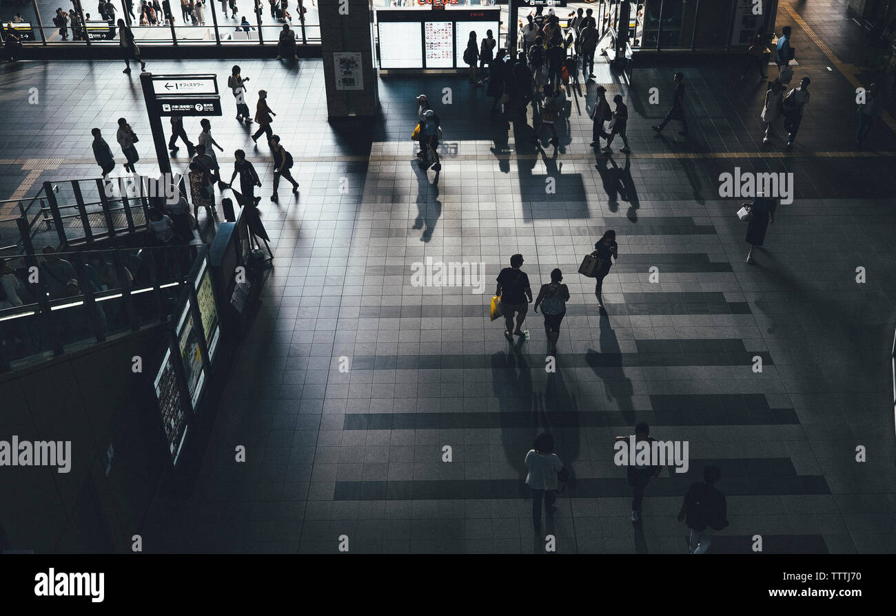High angle people walking hi-res stock photography and images - Alamy