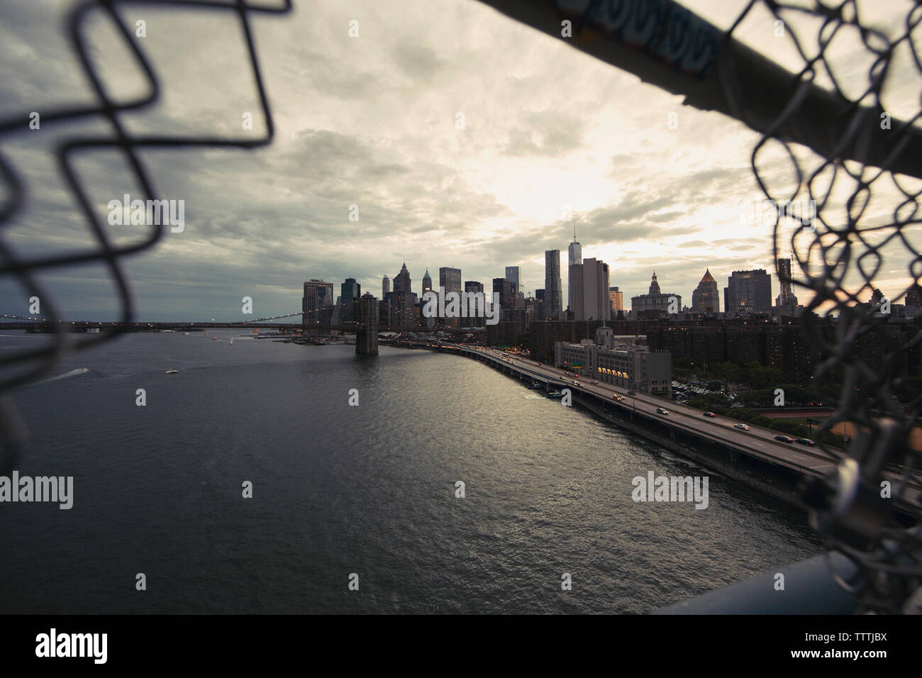 Usa new york broken skyline hi-res stock photography and images - Alamy