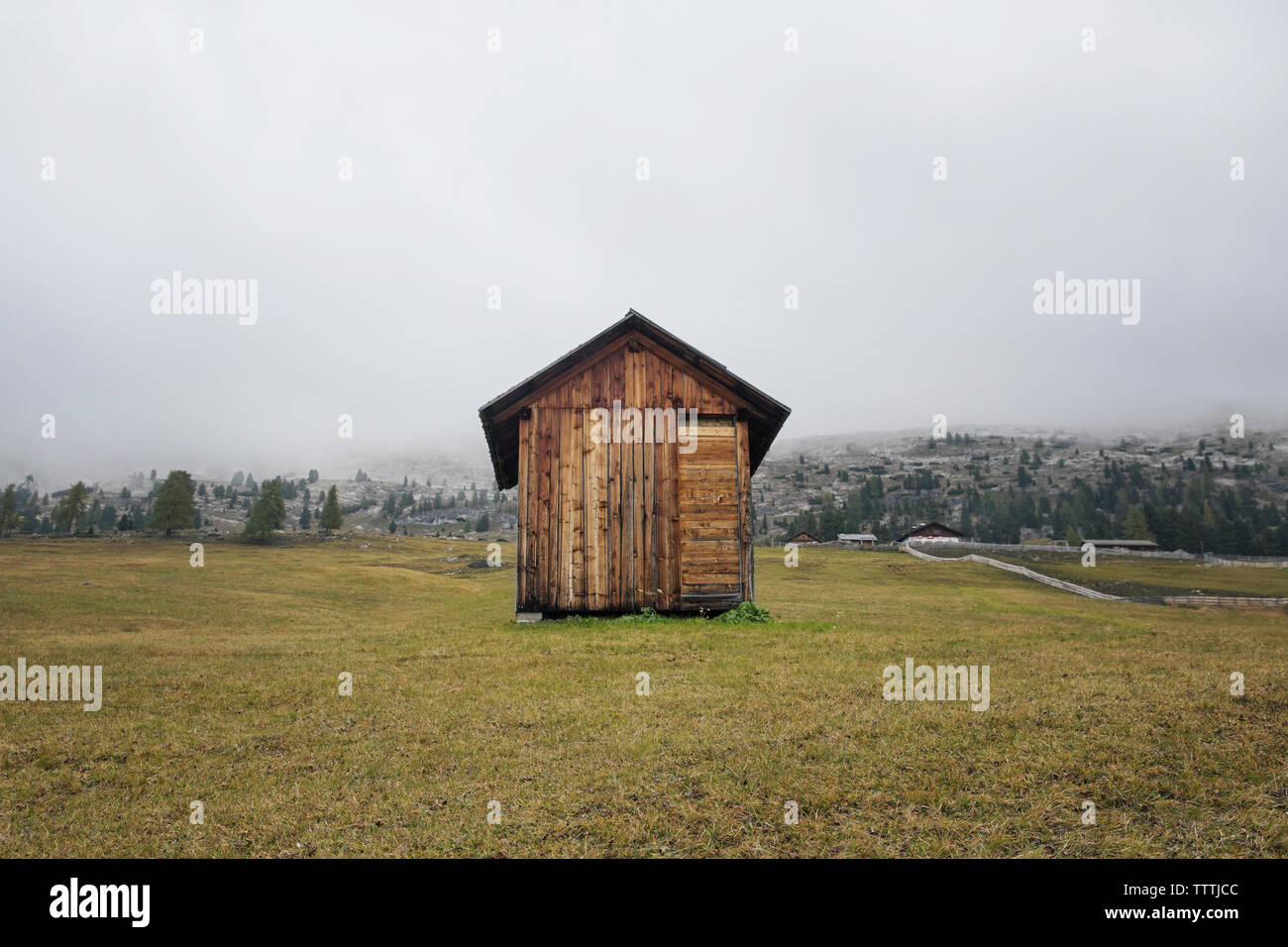 Field Cabin High Resolution Stock Photography and Images - Alamy