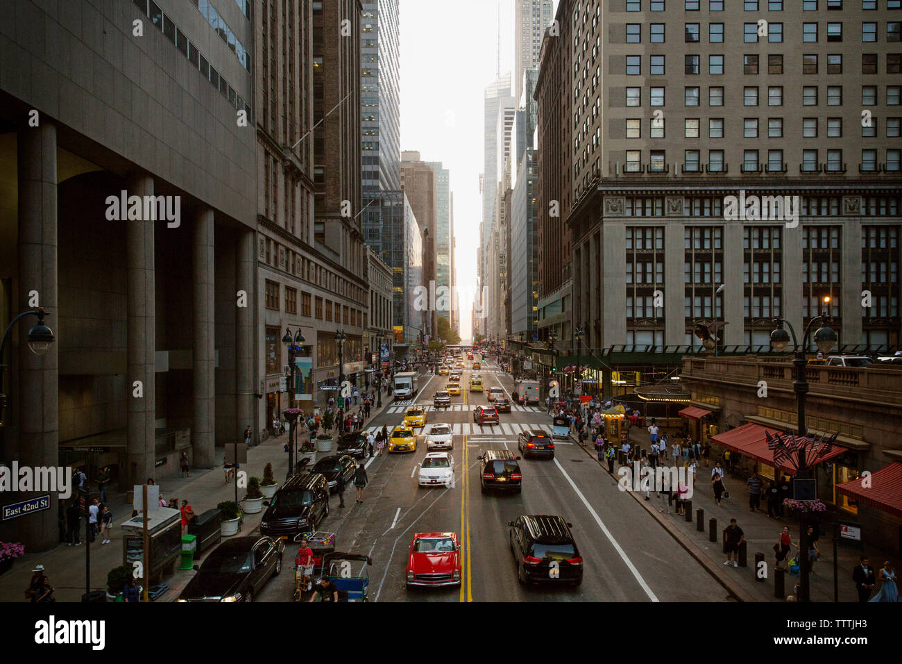 New york street high angle hi-res stock photography and images - Alamy