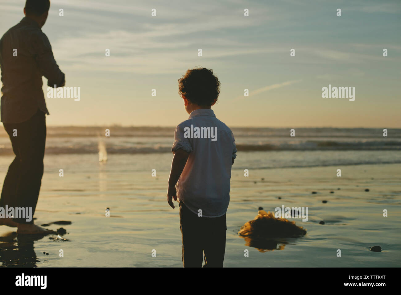 Throwing pebbles hi-res stock photography and images - Alamy