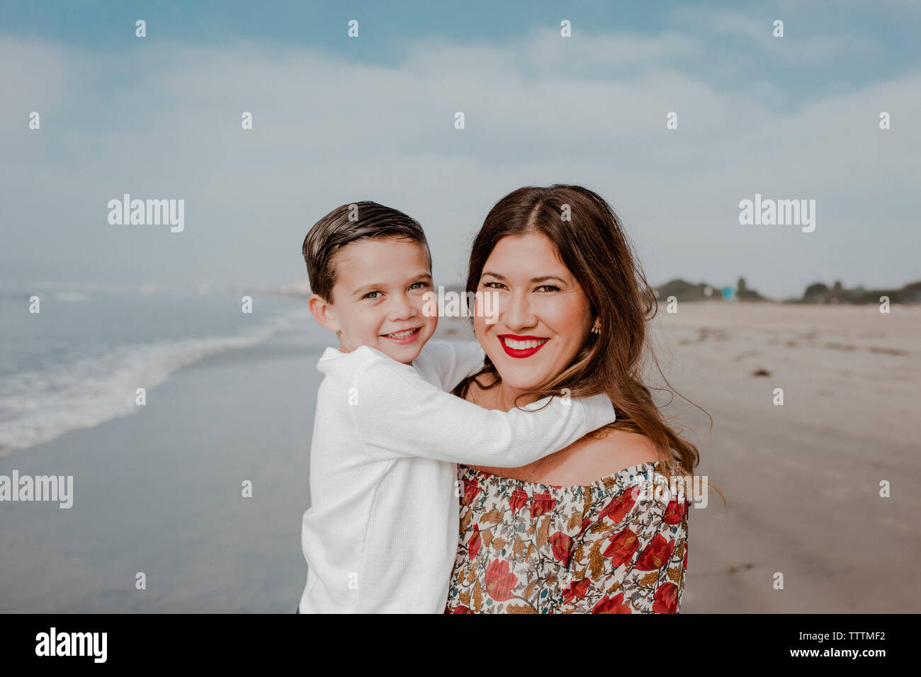 Mother son beach old hi-res stock photography and images - Alamy