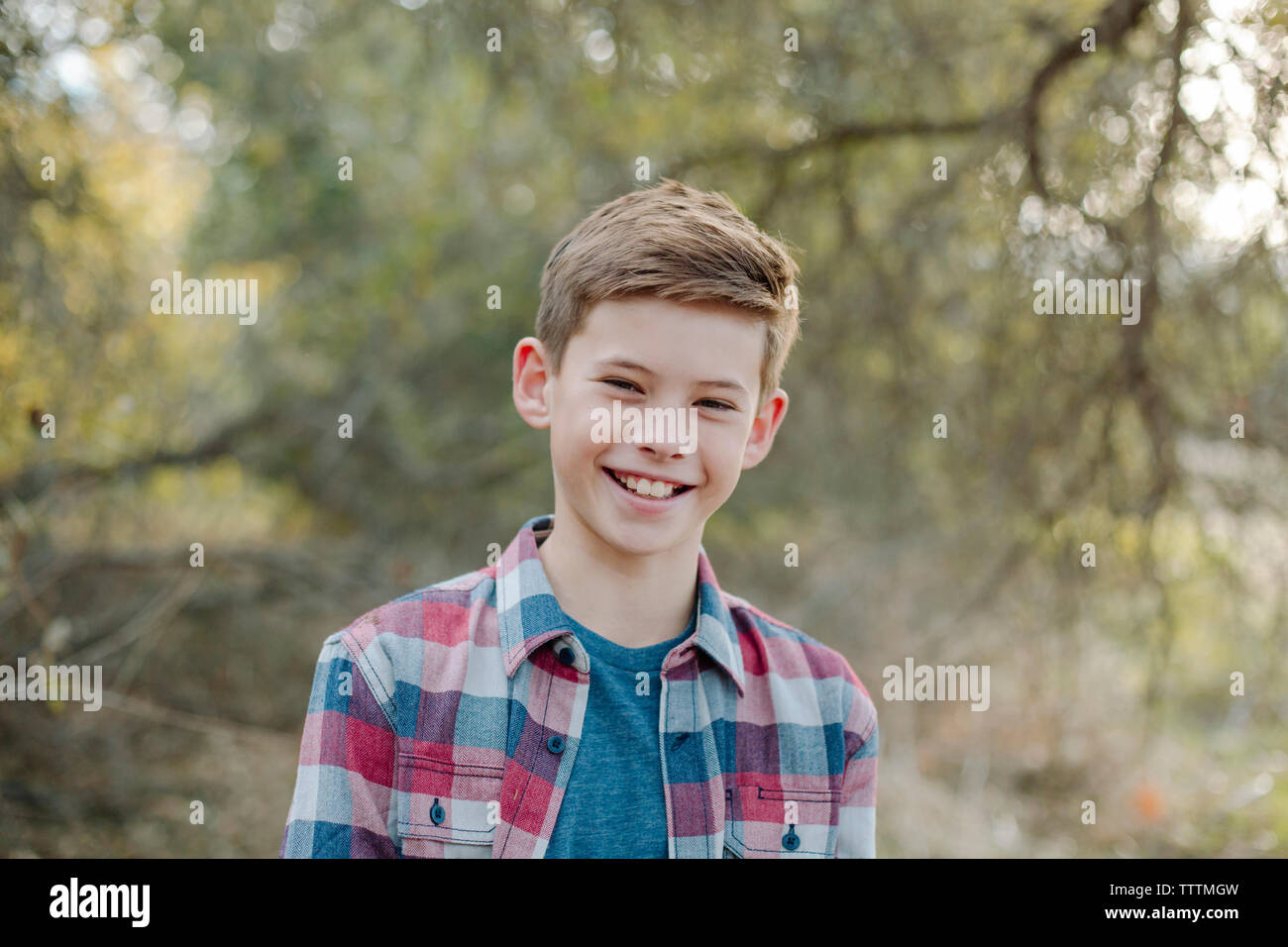 Caucasian boy smiling hi-res stock photography and images - Alamy