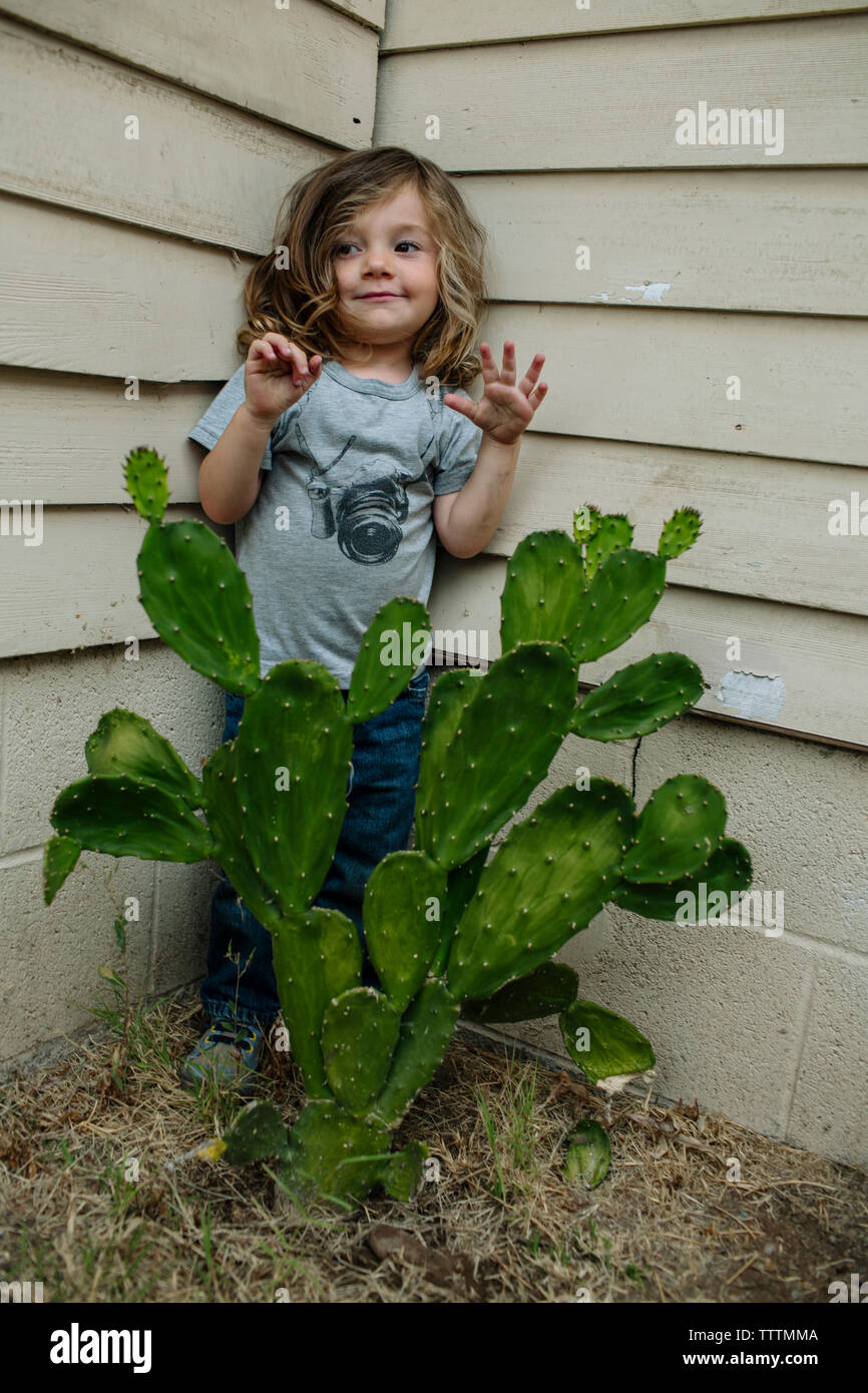 Girl cactus hi-res stock photography and images - Alamy
