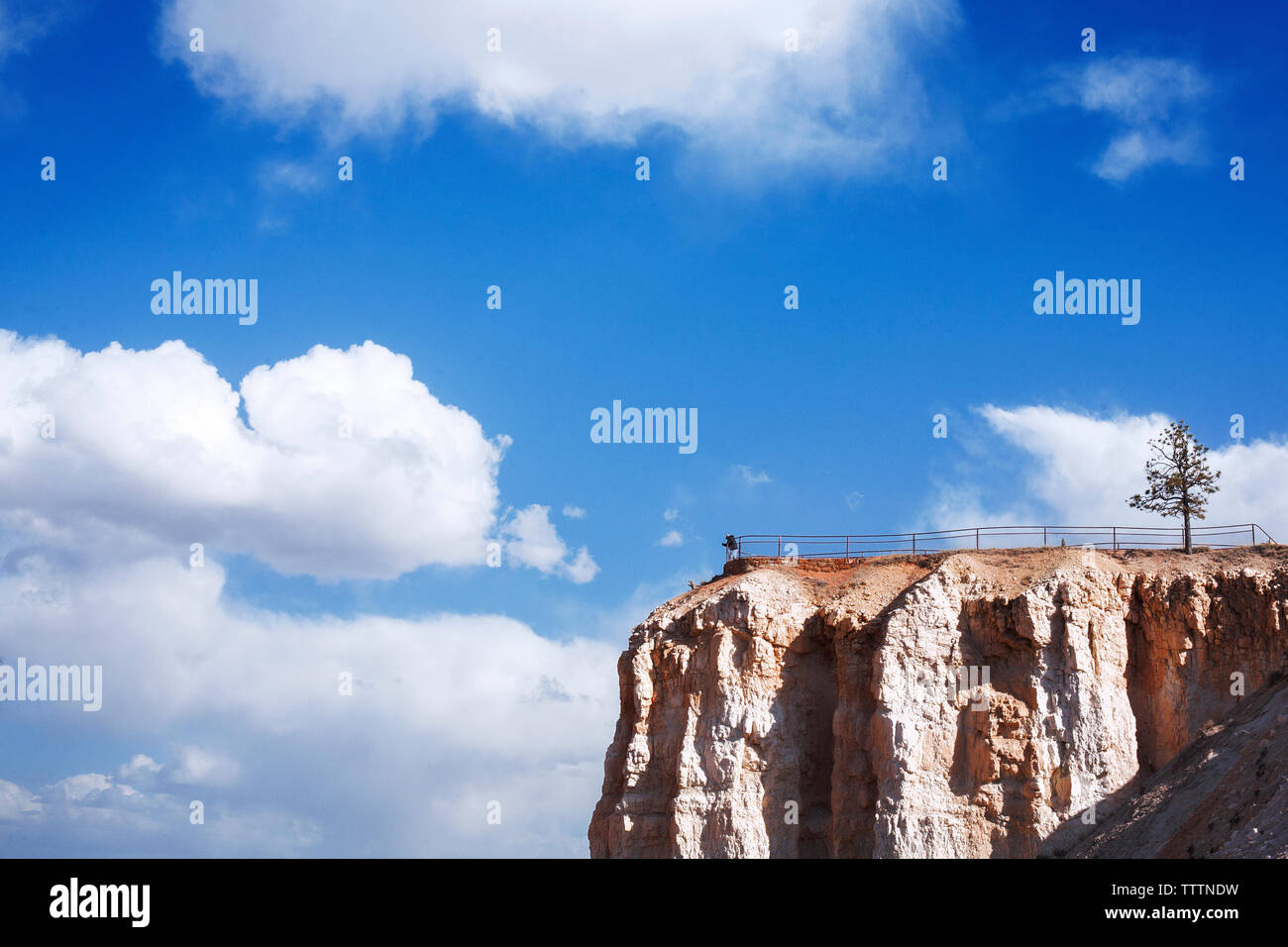 Sunny cliff hi-res stock photography and images - Alamy