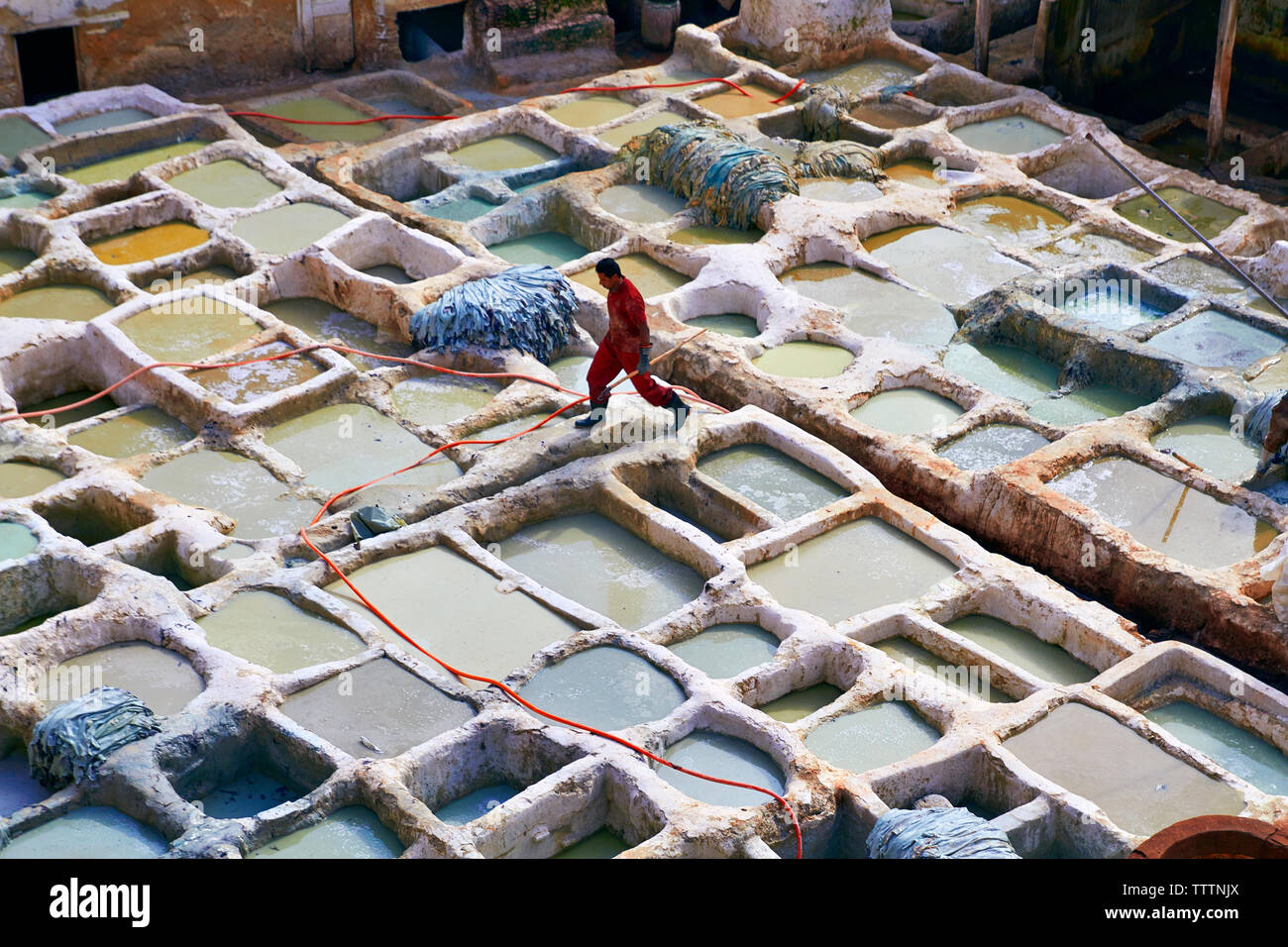 Marrakech leather tanning hi-res stock photography and images - Alamy