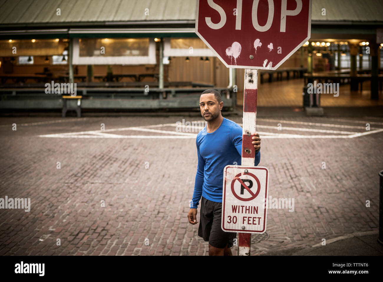 Stop sign on street hi-res stock photography and images - Alamy