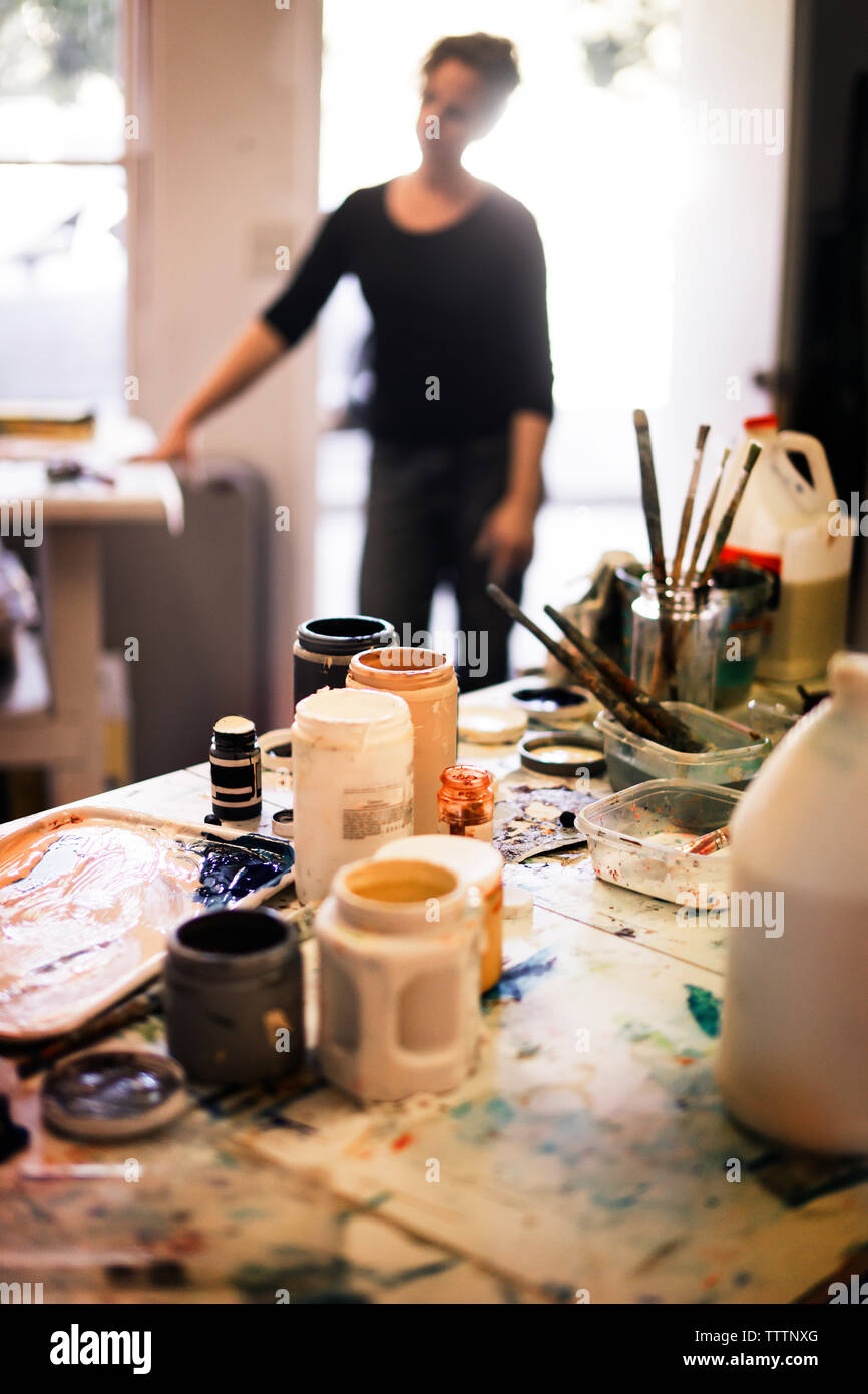 Messy table hi-res stock photography and images - Alamy