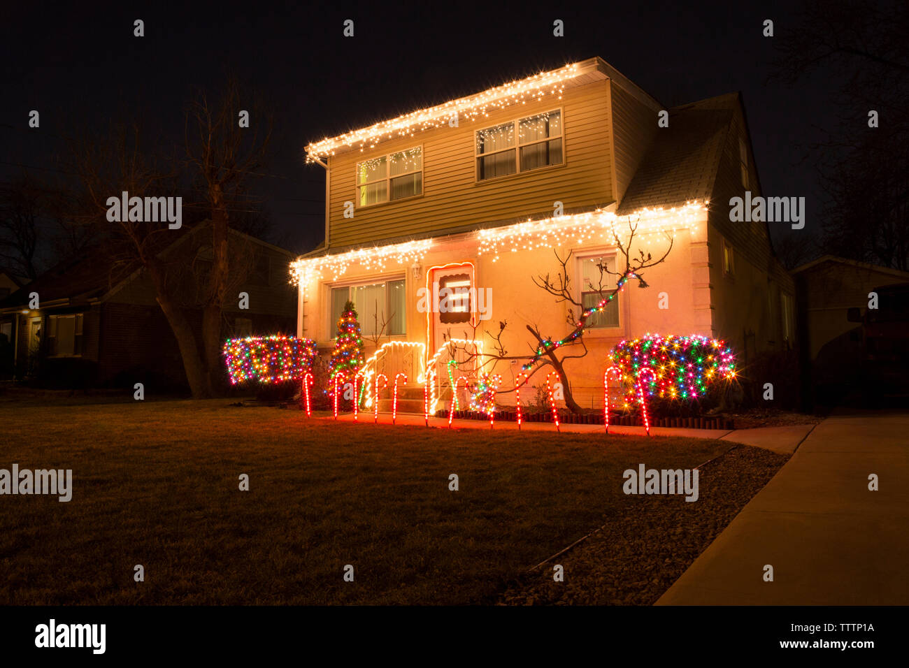 Illuminated house hi-res stock photography and images - Alamy