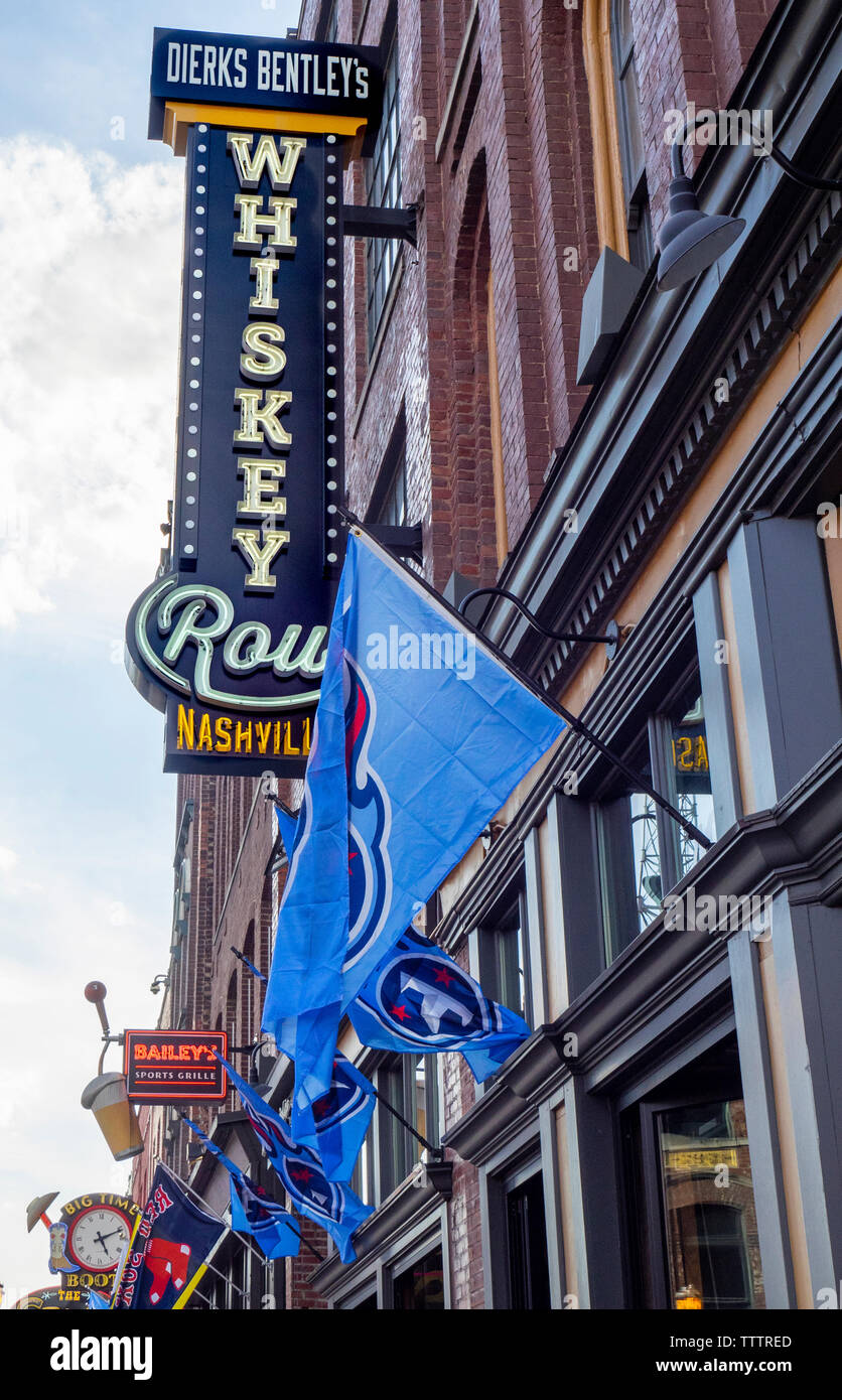 Row bar hi-res stock photography and images - Alamy