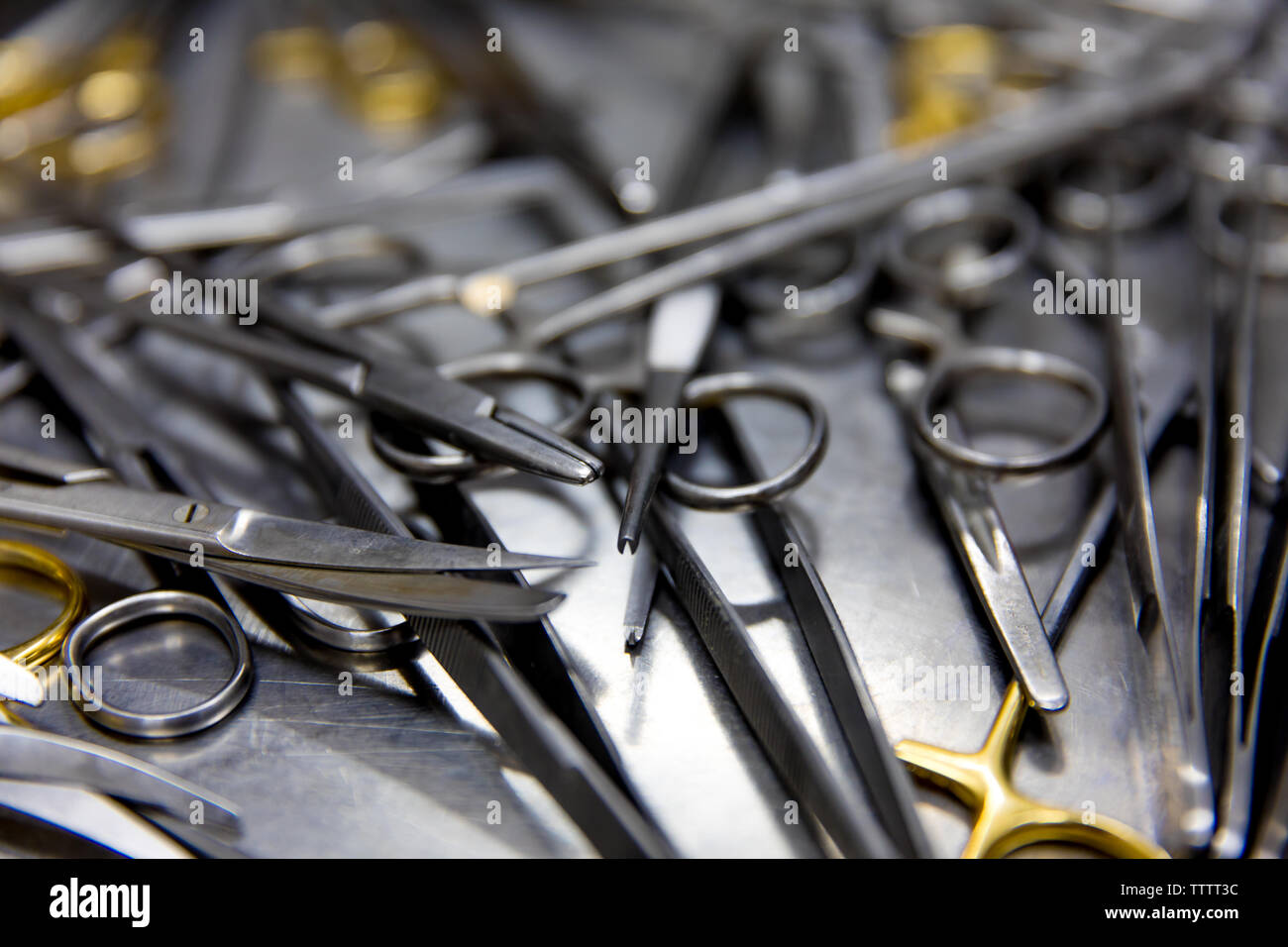 Medical surgical instruments tools hi-res stock photography and images ...