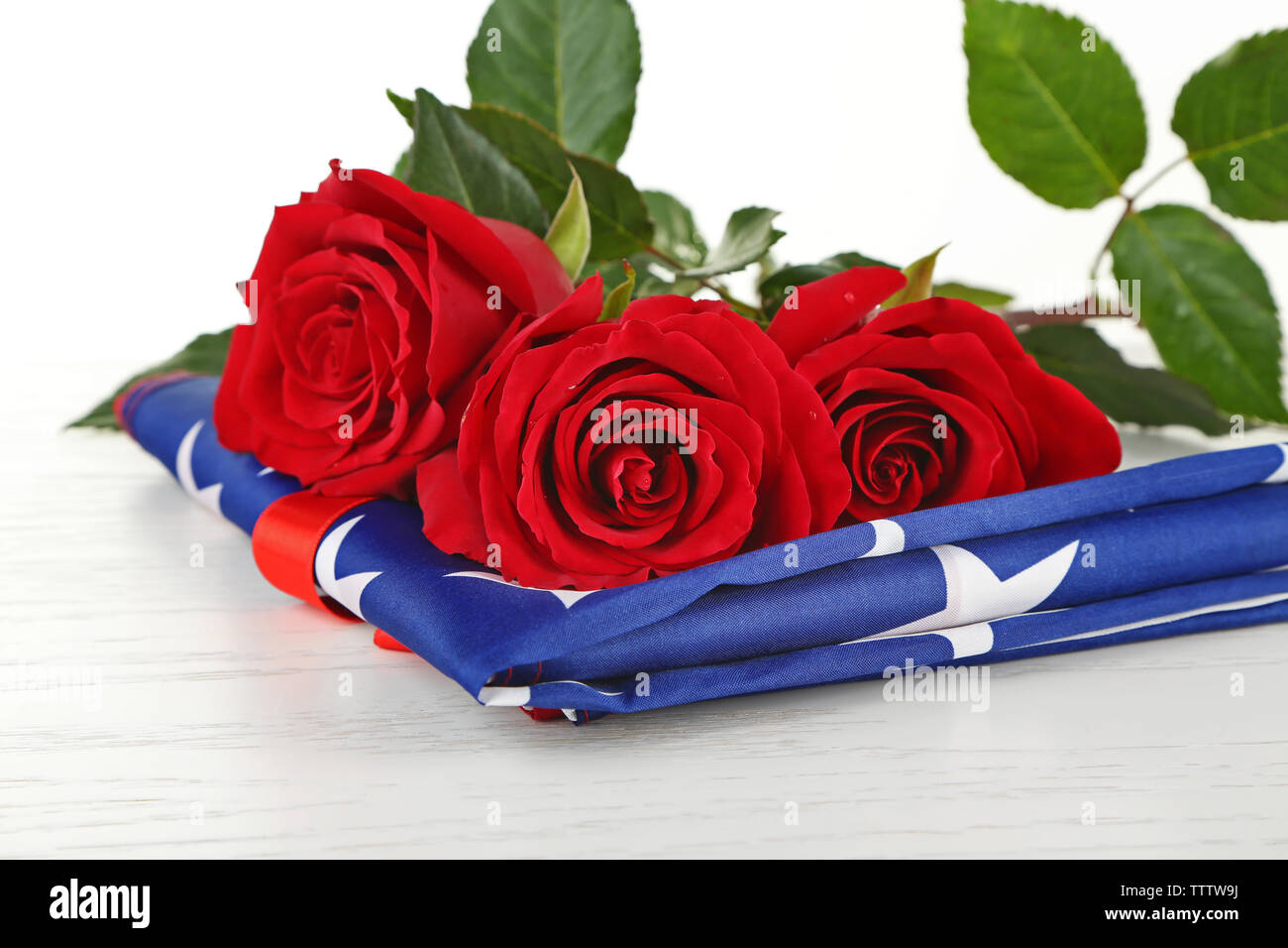 American flag red roses hi-res stock photography and images - Alamy