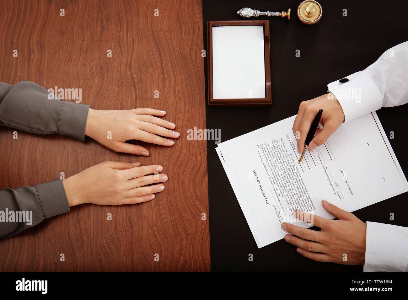 Affidavit and notary hi-res stock photography and images - Alamy