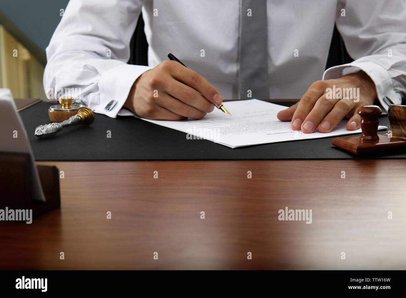 Affidavit and notary hi-res stock photography and images - Alamy