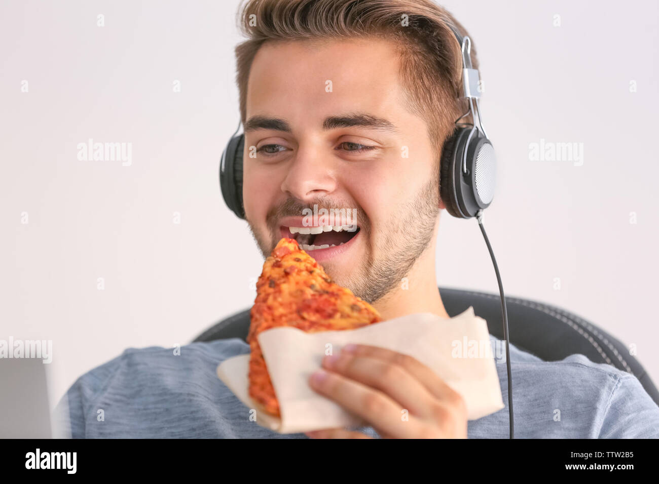 Pizza manager hi-res stock photography and images - Alamy