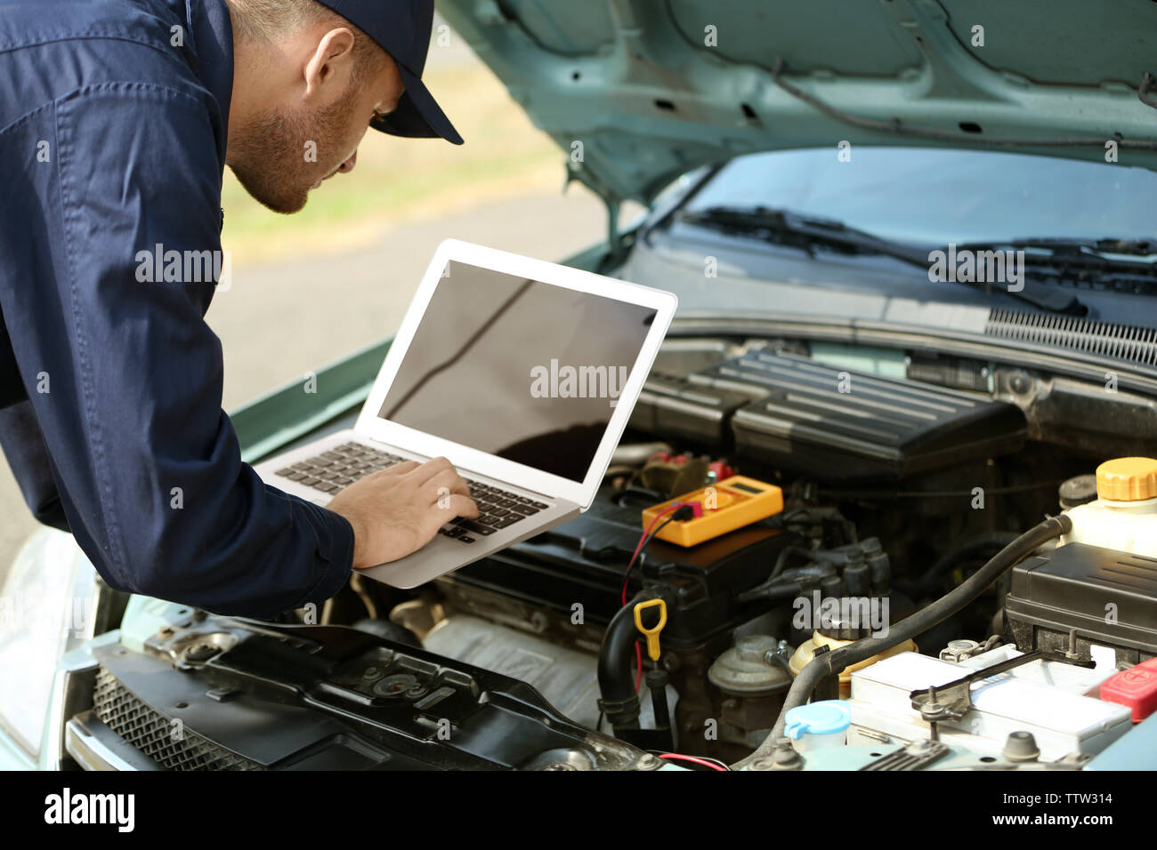 Computer diagnostics hi-res stock photography and images - Alamy