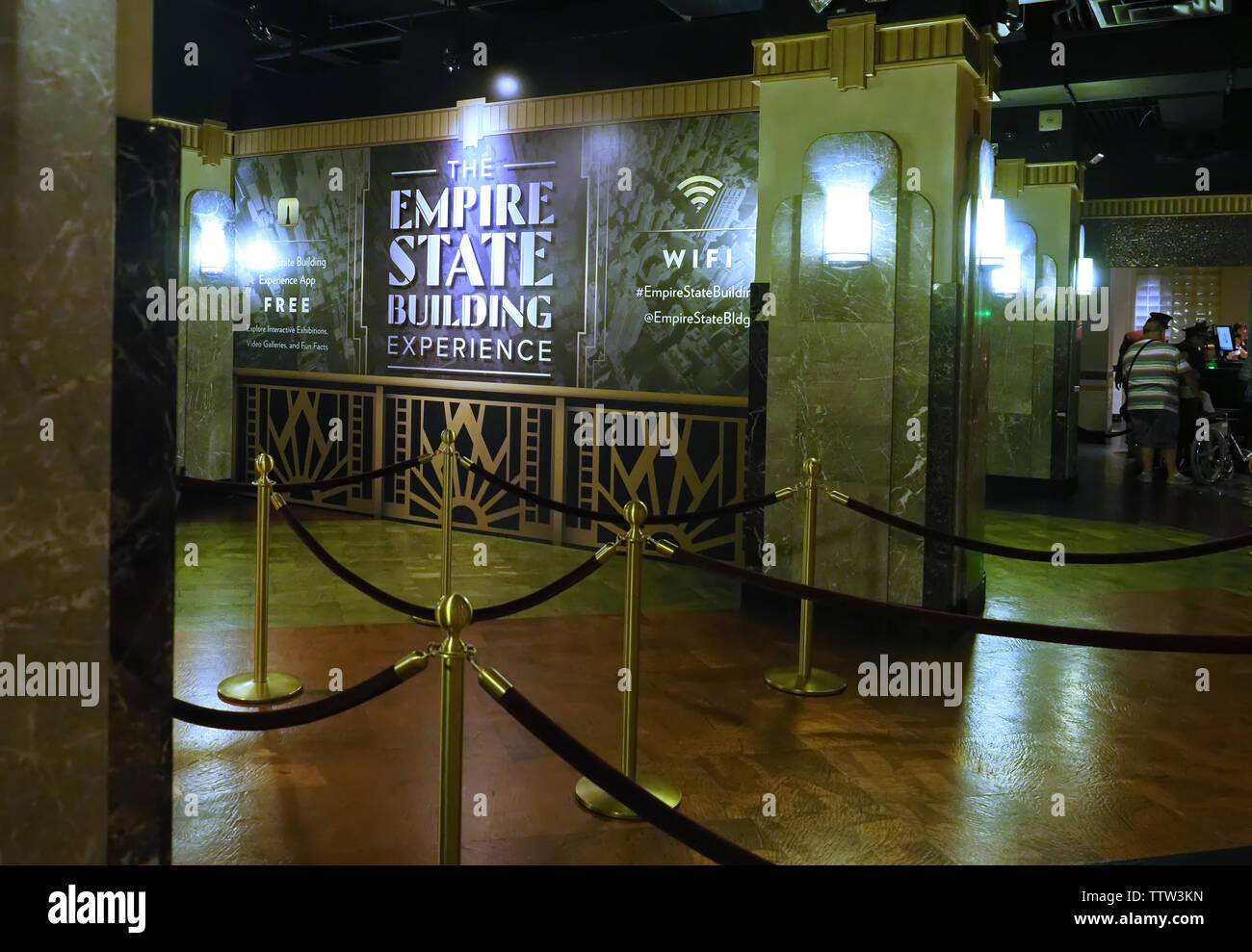 Empire state building interior hi-res stock photography and images - Alamy