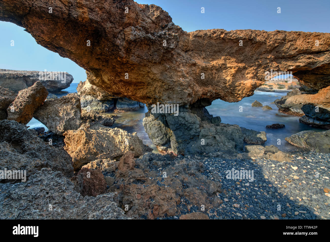 Aruba natural bridge hi-res stock photography and images - Alamy