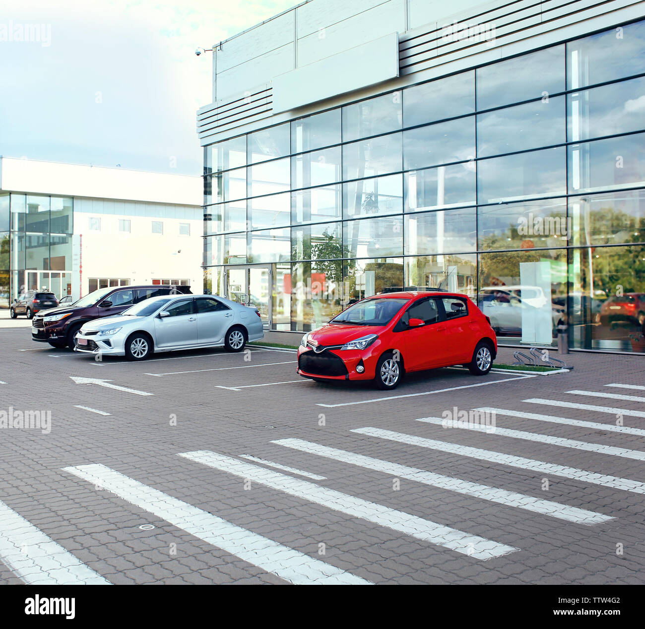Building of car dealership and service centre Stock Photo - Alamy