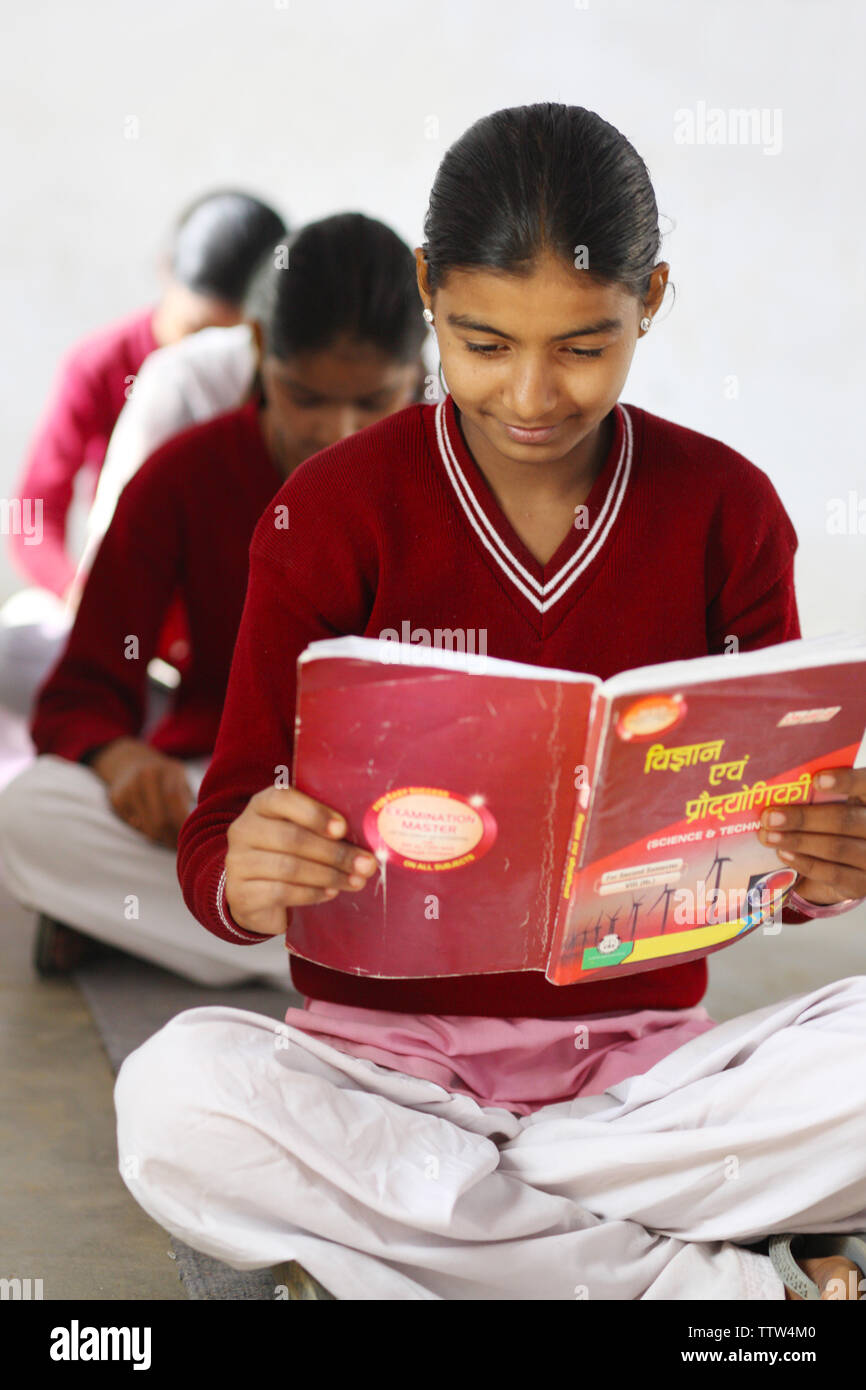 Only Girls Classroom India High Resolution Stock Photography and Images ...