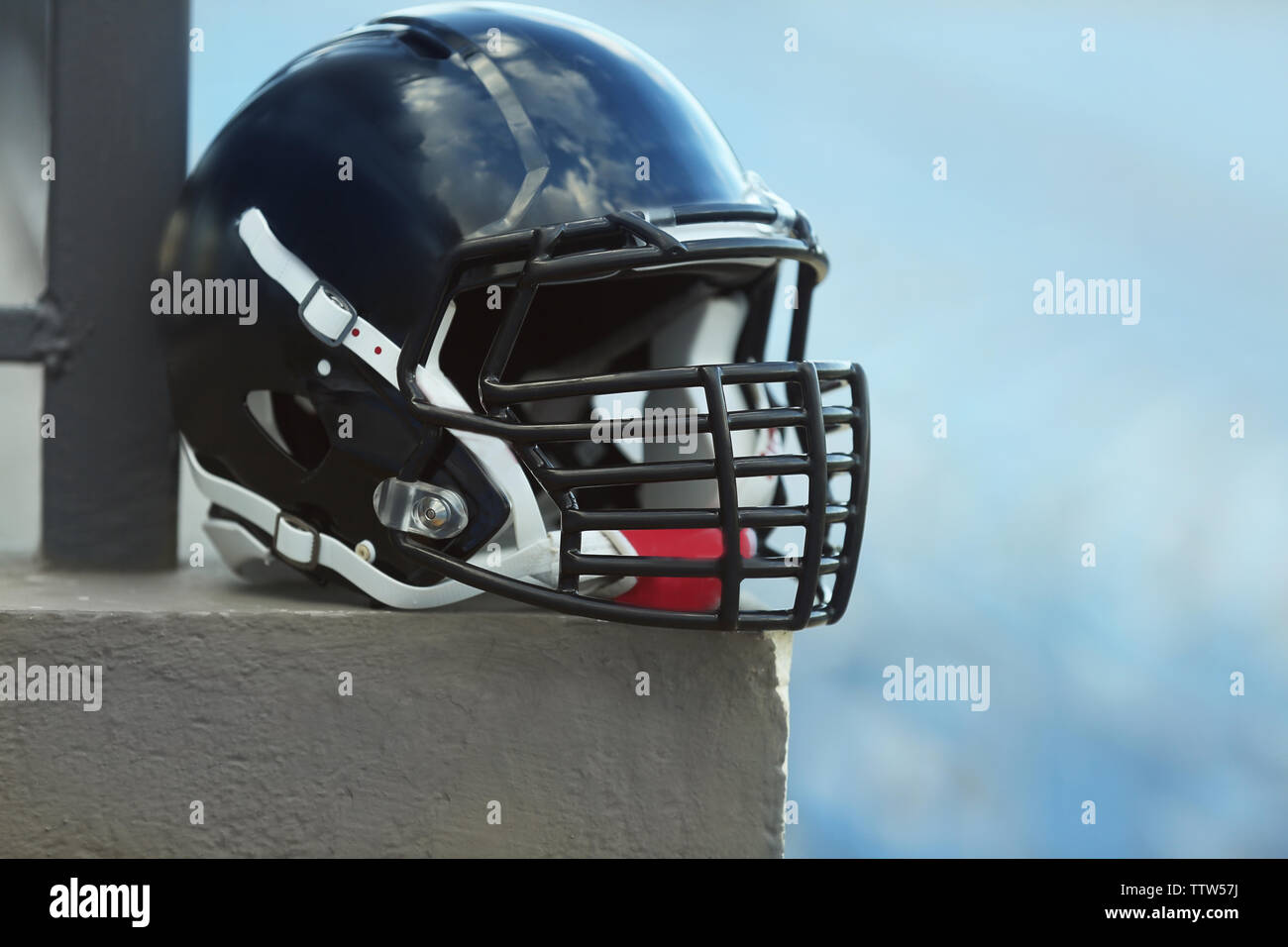 Rugby helmet hi-res stock photography and images - Alamy