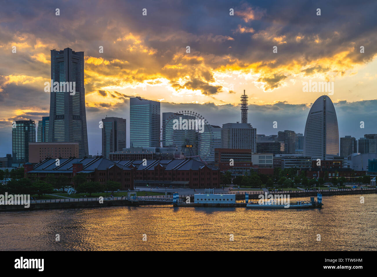 Tokyo port hi-res stock photography and images - Alamy