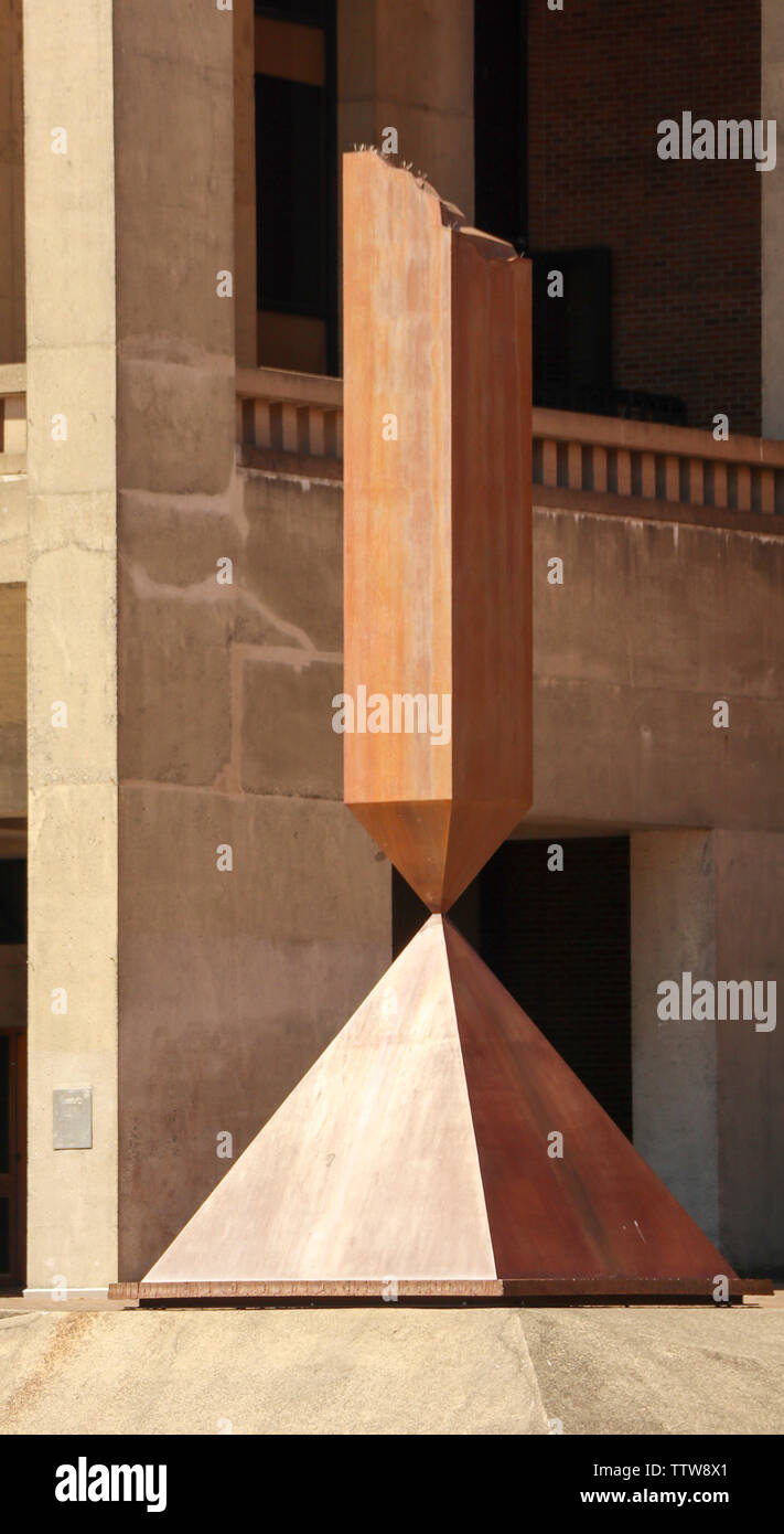 Barnett Newman Broken Obelisk