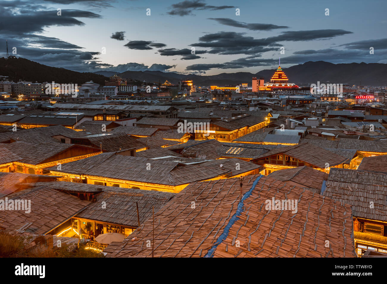 The ancient city of Dukezong, Shangri-La Stock Photo - Alamy