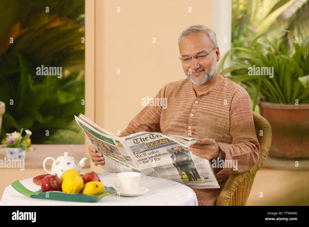 Real newspaper hi-res stock photography and images - Alamy