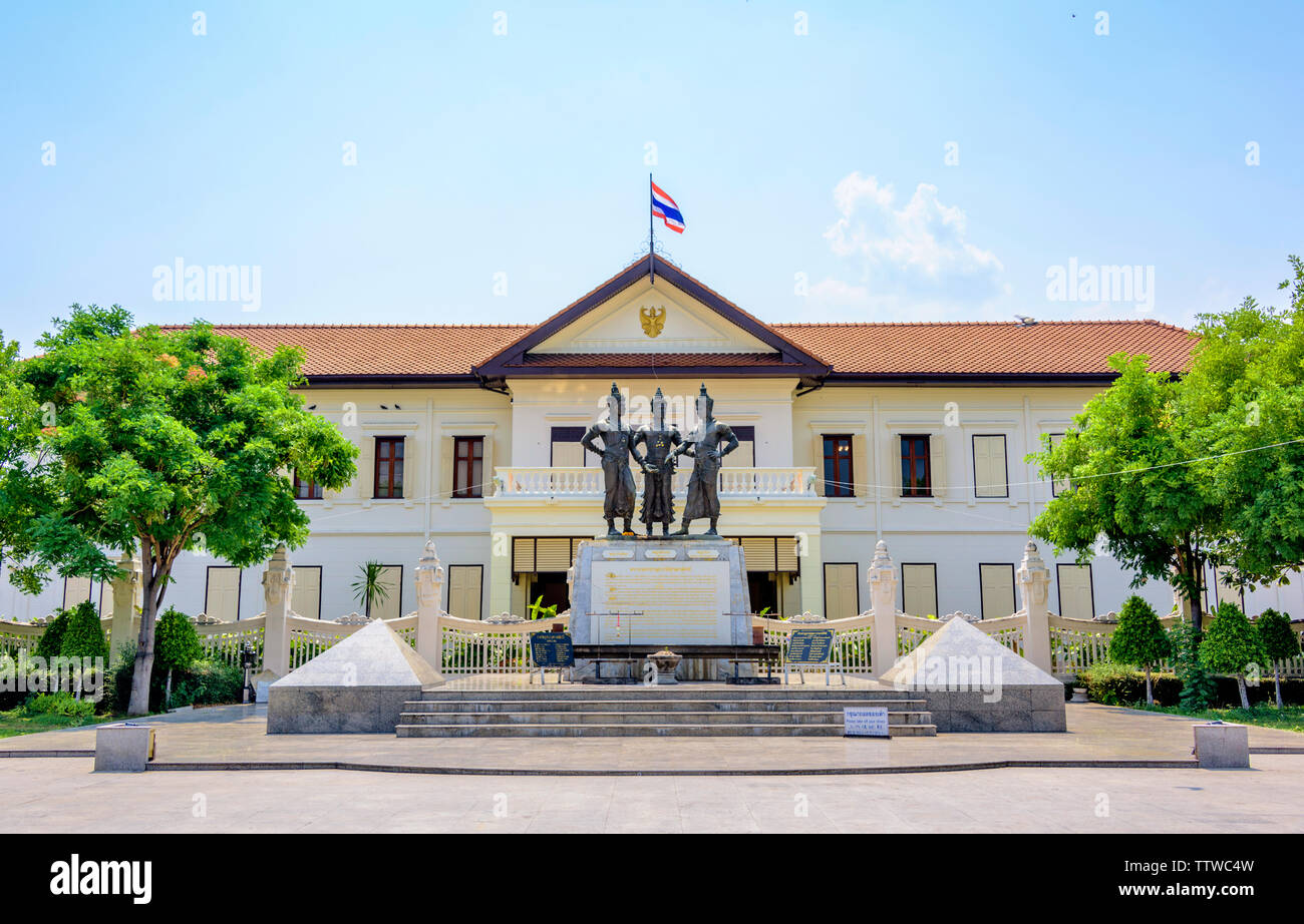 Three Kings Monument to the Ancient City of Chiang Mai, North Thailand ...