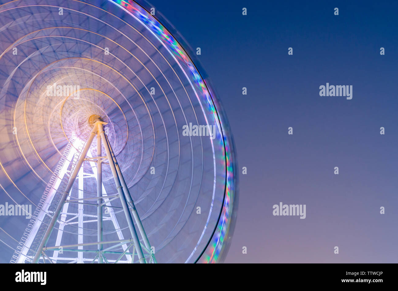 Partial Ferris wheel Stock Photo - Alamy