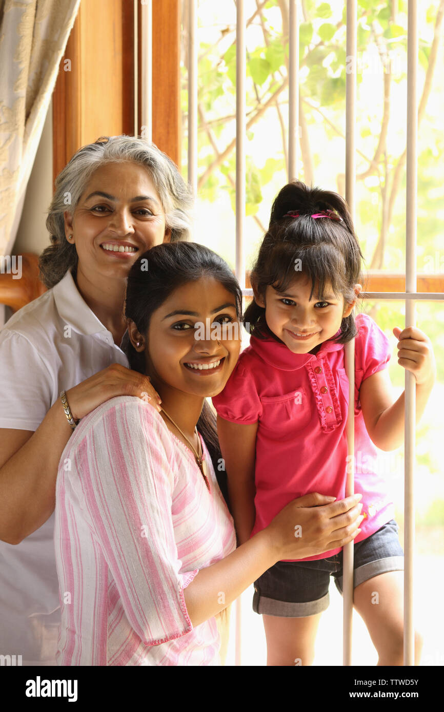 Joint family india hi-res stock photography and images - Alamy