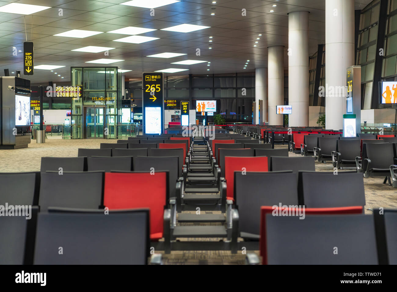 Airport terminal seats Stock Photo - Alamy