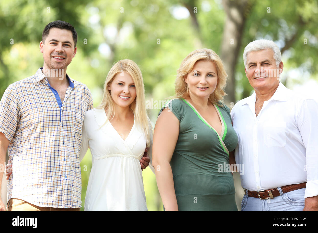 Happy big family hi-res stock photography and images - Alamy