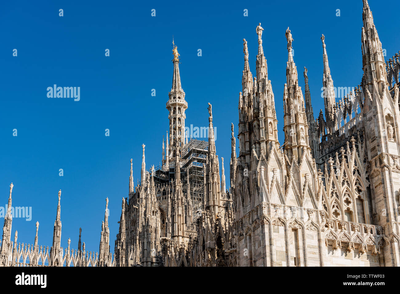 Detail of the Duomo di Milano (Milan Cathedral 1418-1577). Church ...