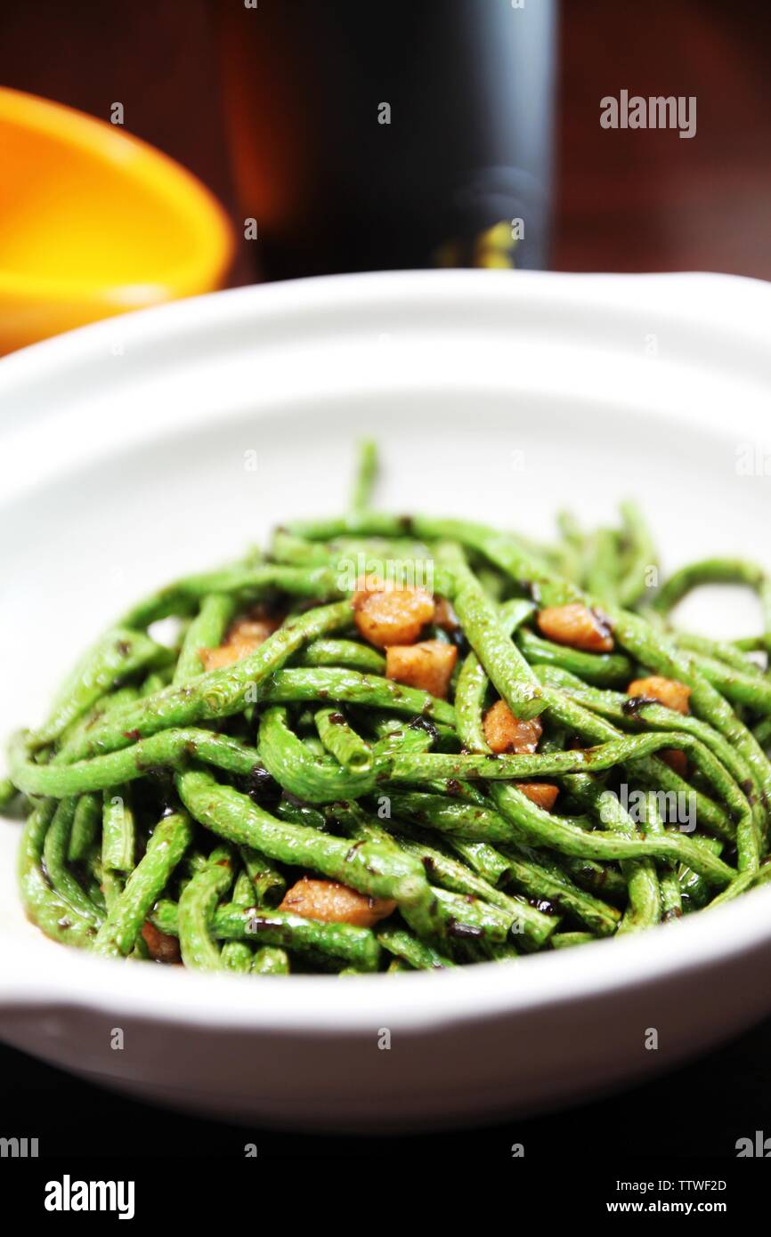 Home-cooked olive cowpeas Stock Photo - Alamy